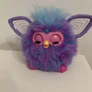 Hasbro | Toys | Furby Purple Plush Tie Dye Interactive Toy 223 Glowing ...